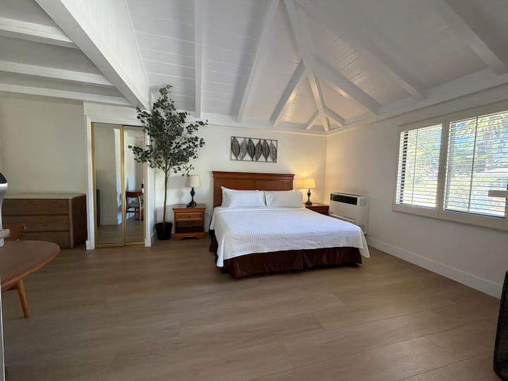 Premium King Bedroom - Carmel Resort Inn - Monterey, CA