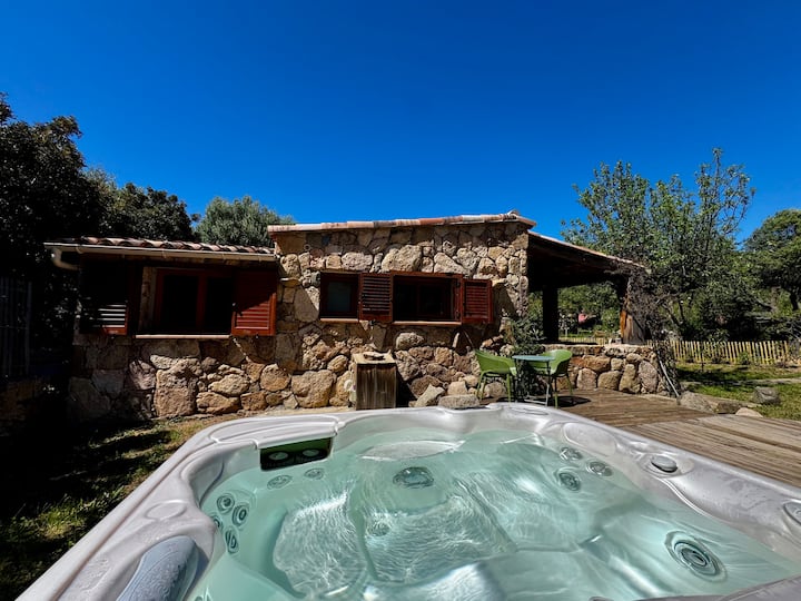 Bergerie ( Caseddu) En Pierres Et Jacuzzi - Pianottoli-Caldarello