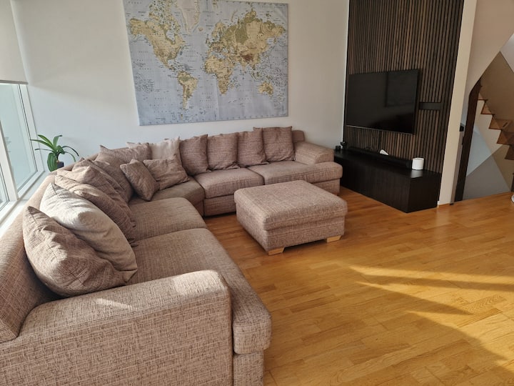 Big House With 4 Bedrooms And A Garden. - Reikiavik