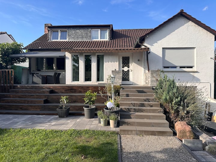 Beautiful Stylish House
Angebot Für Winter! Kamin - Lampertheim