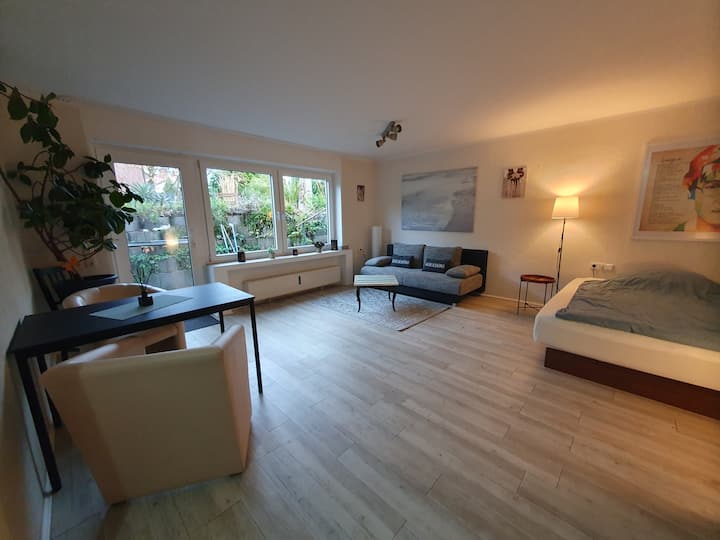 Cosy Apartment - 7 Mins From Dusseldorf Airport - Düsseldorf