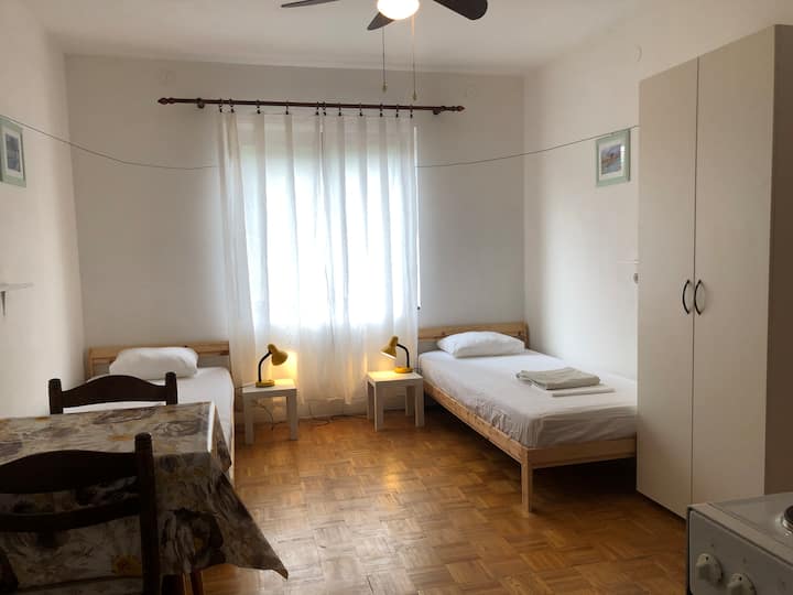 Relax On A Budget: Studio Near Beach In Calm Area - Jadranovo