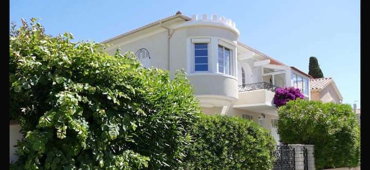 Villa Familiale De 165m² à 100m De La Plage - Bandol