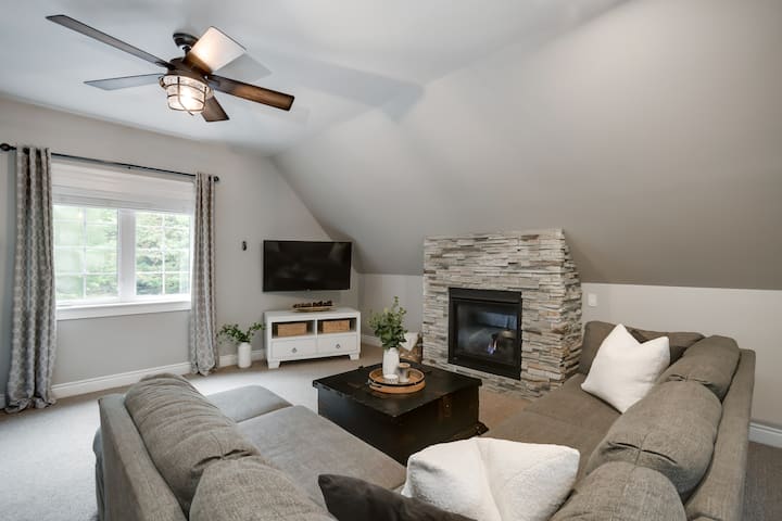 Muskoka Retreat - Gravenhurst