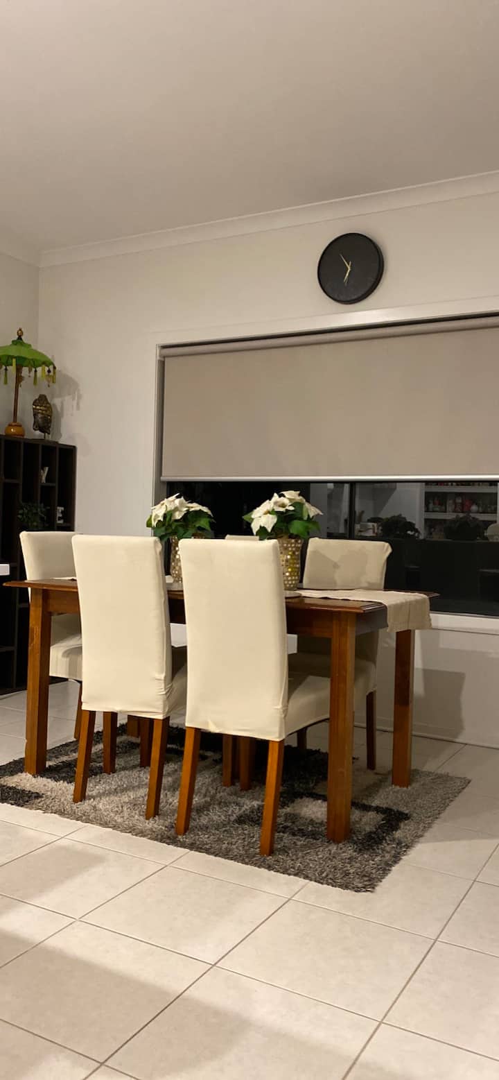 Beautiful Home, Quite Place 
At Williams Landing - Melbourne