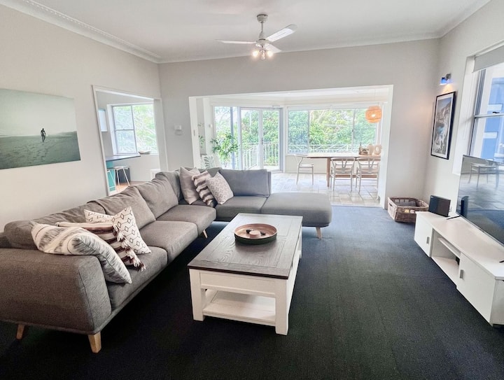Banyan, 14 Montevideo Parade - Pet Friendly - Fingal Bay