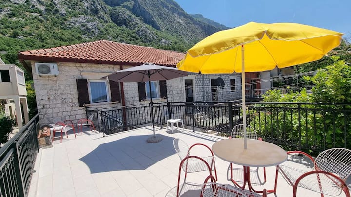 Leone Luxury - Kotor