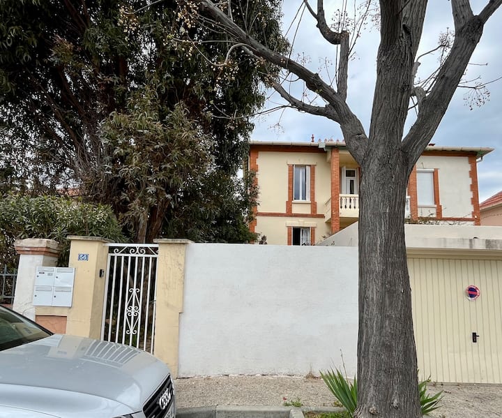 T2 Avec Jardin Privé Dans Petite Résidence - Sanary-sur-Mer