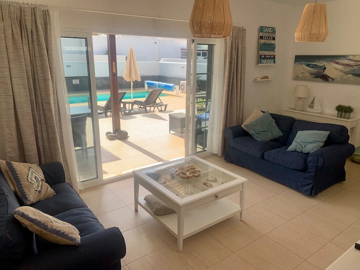 Villa Emilianya 
3 Bed Villa With Heated Pool - Playa Blanca