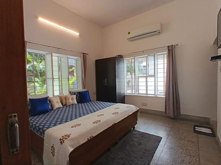 Bnb Majestic In Bani Park For Solo And Couple - Jaipur