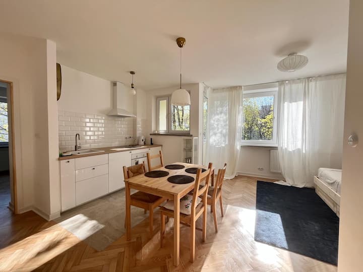 Sunny Central City Apartment - Varsovia