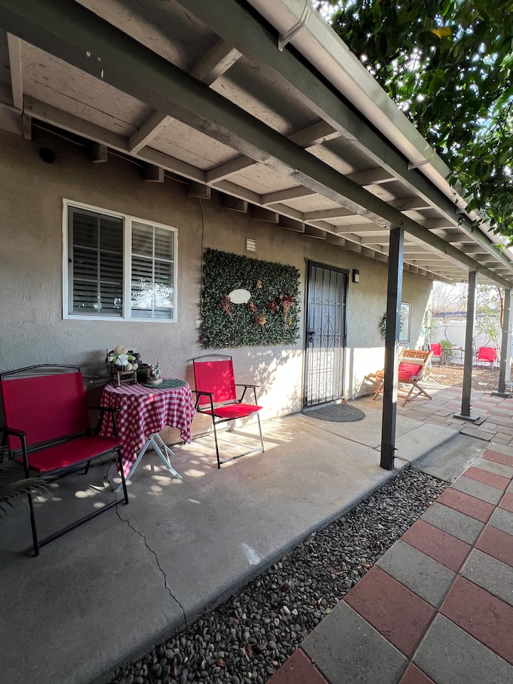 Cozy & Charming Private Guest Suite. - Ontario, CA