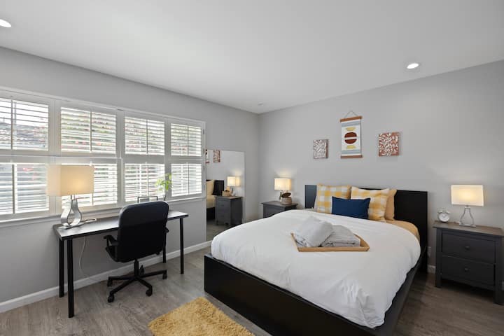 Master Bedroom By Apple Park - Santa Clara, CA