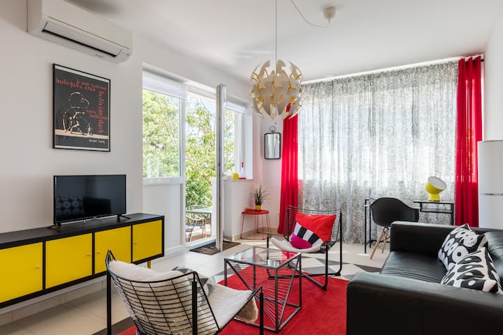Z12 - Three Apartments In The Same Garden - Split