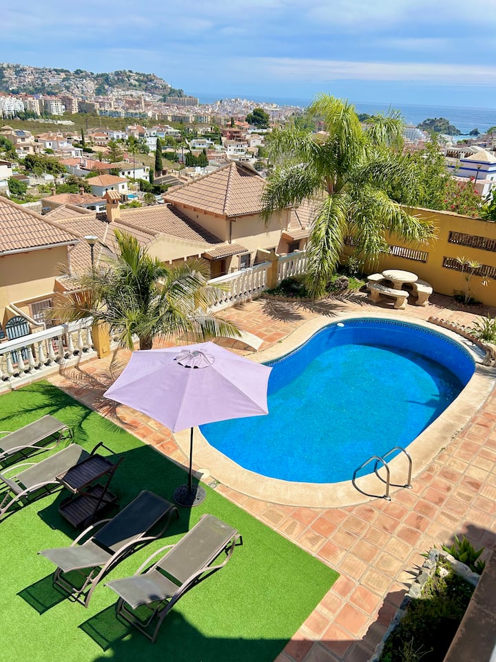 Chalet Con Piscina Y Vistas De Ensueño - Almuñécar
