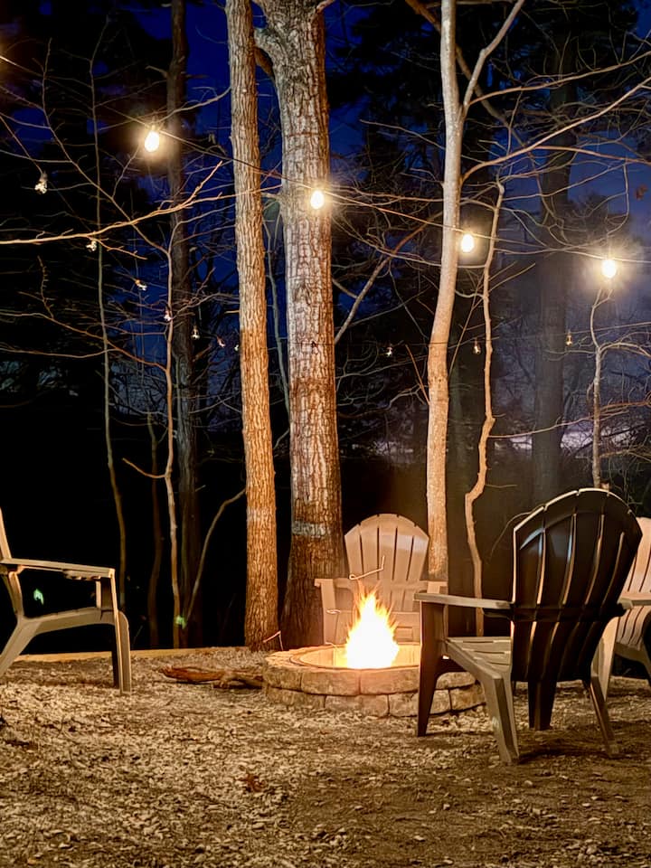 Romantic Cabin Gateway, Fire Pit, & Wi-fi - Stanley, VA