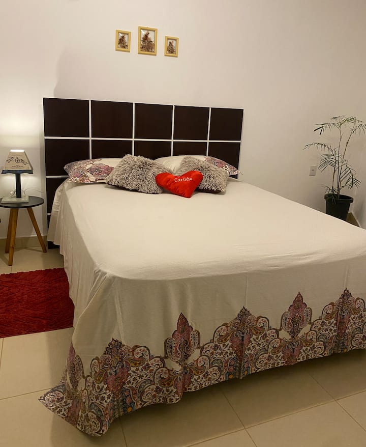 Kitnet Espaçosa No Ibituruna - Montes Claros