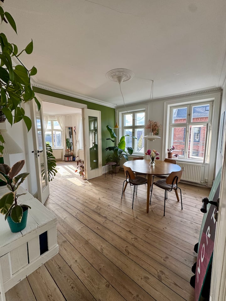 Spacious And Bright Private Apartment - Copenhaguen
