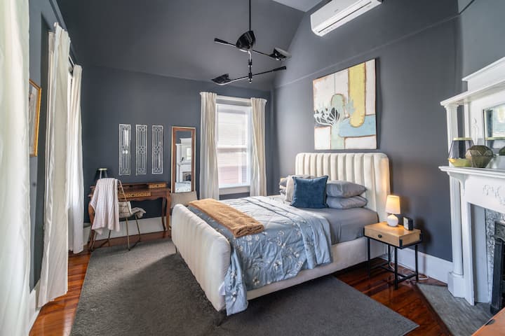 Greek Revival Apartment - Jacksonville, FL