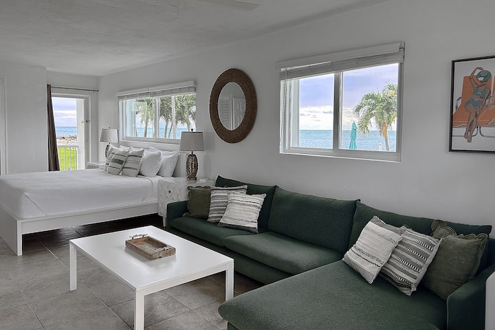 Oceanfront Breeze, Stunning Views, Beach/pool - Florida Keys