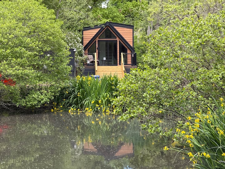 Cozy Tinyhouse | Private Waterfront Near Asheville - Weaverville, NC