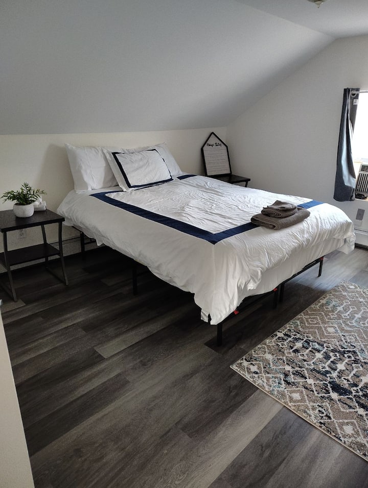 Private Room & Bathroom Near Pc - 로드아일랜드