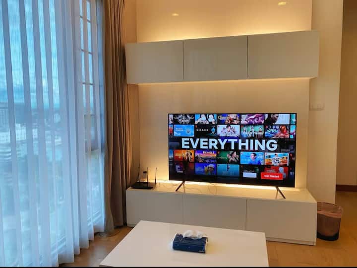 @高层豪华景观套间 Astra Condo 近夜市 古城 免费无边泳池 健身房 包水电费 - Chiang Mai