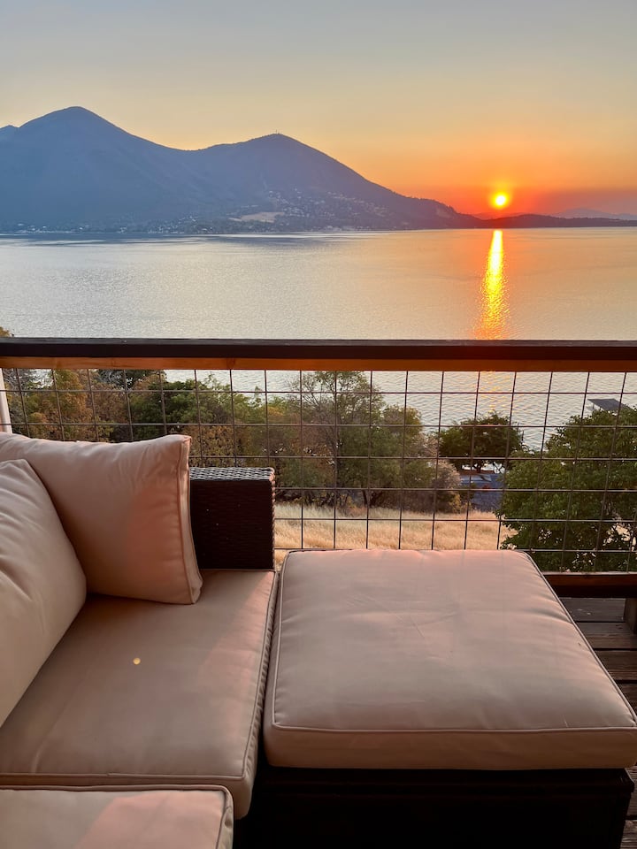 :|: Samadhi’s Birdhouse - クリアレイク, CA