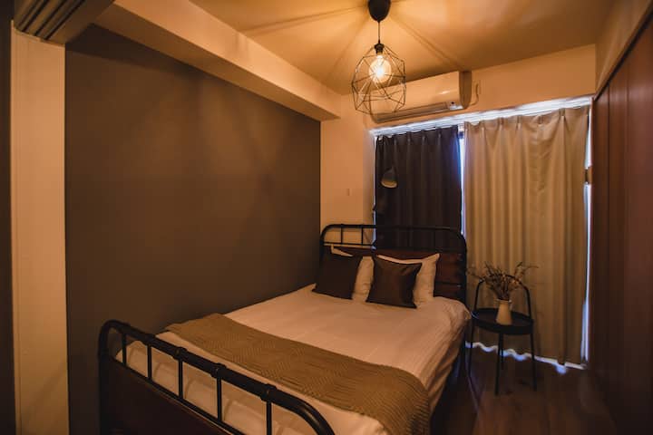 Tw2 Discovery - Life Is Rock ! Namba Penthouse ! - Osaka, Japan