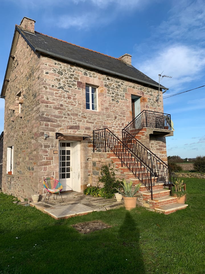 Gîte Paisible à 9km De La Côte - Erquy