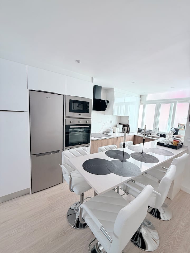 Fantastic Apartment, Newly Renovated - Coslada