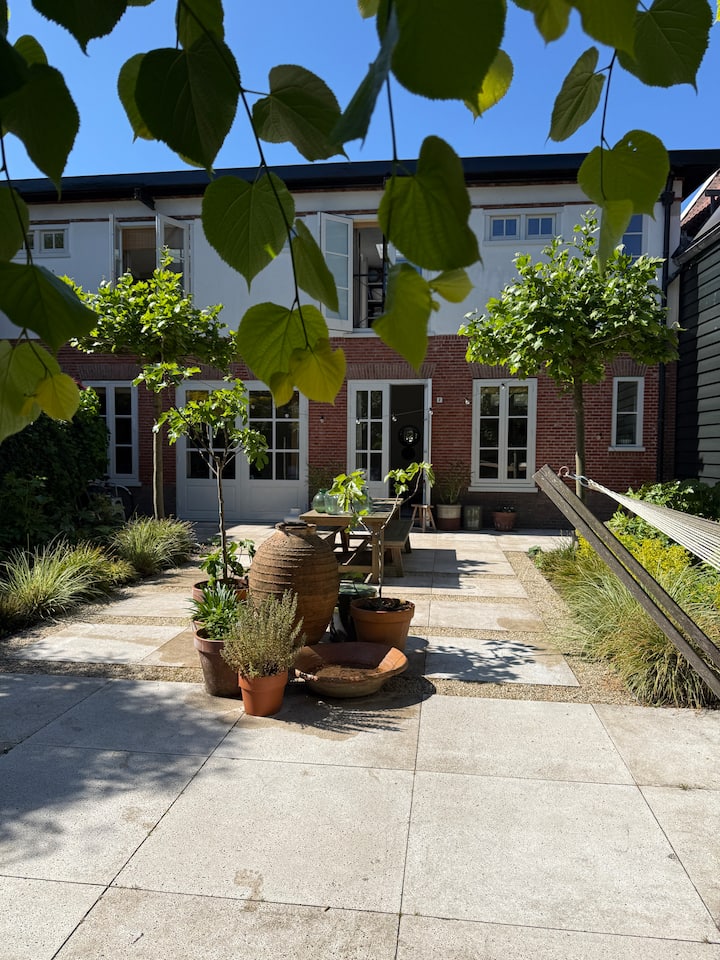 Een Zomers Pakhuis Dichtbij Het Strand! - Zandvoort