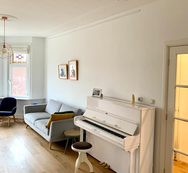 Stylish 160m2 Family House | Skyline Roof Terrace - The Hague