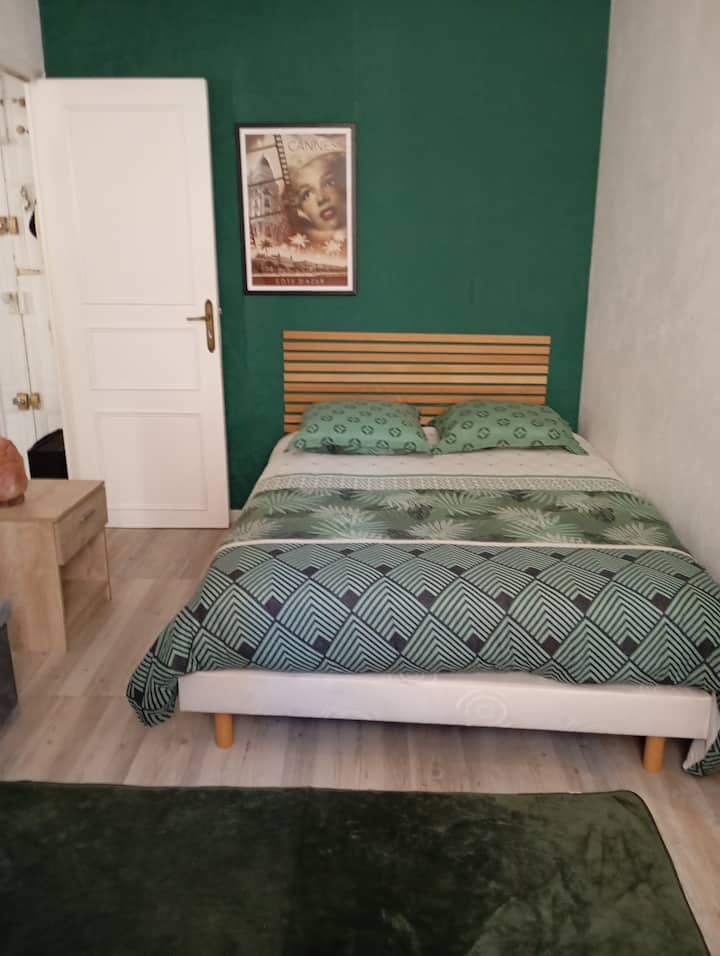 Chambre Au Centre Ville  De Cannes  Chez L Hôte - Cannes