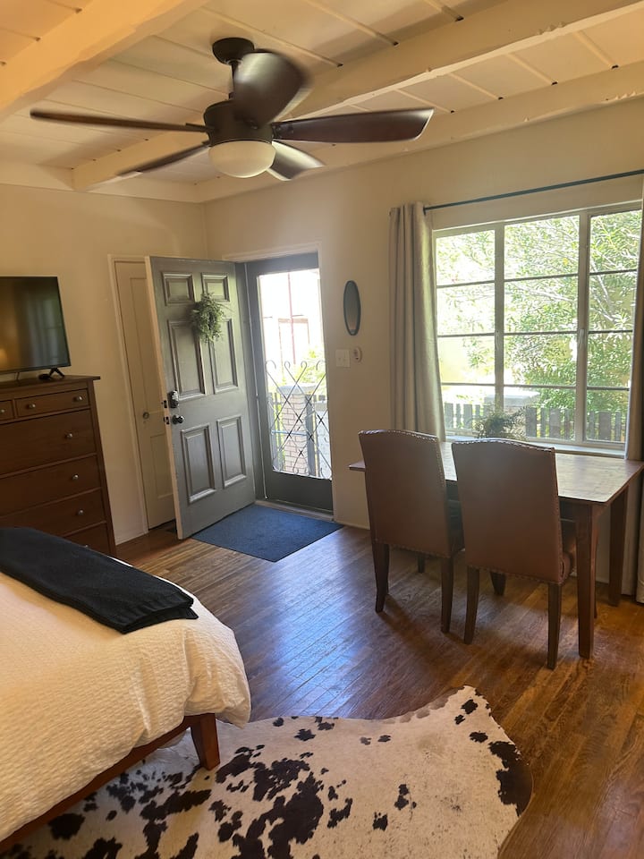 Quiet 1906 Studio Retreat With Wild West Charm - Tucson