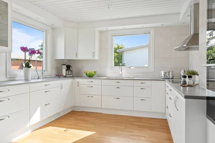 Villa I Centrala Varberg -Passar 2 Familjer - Varberg