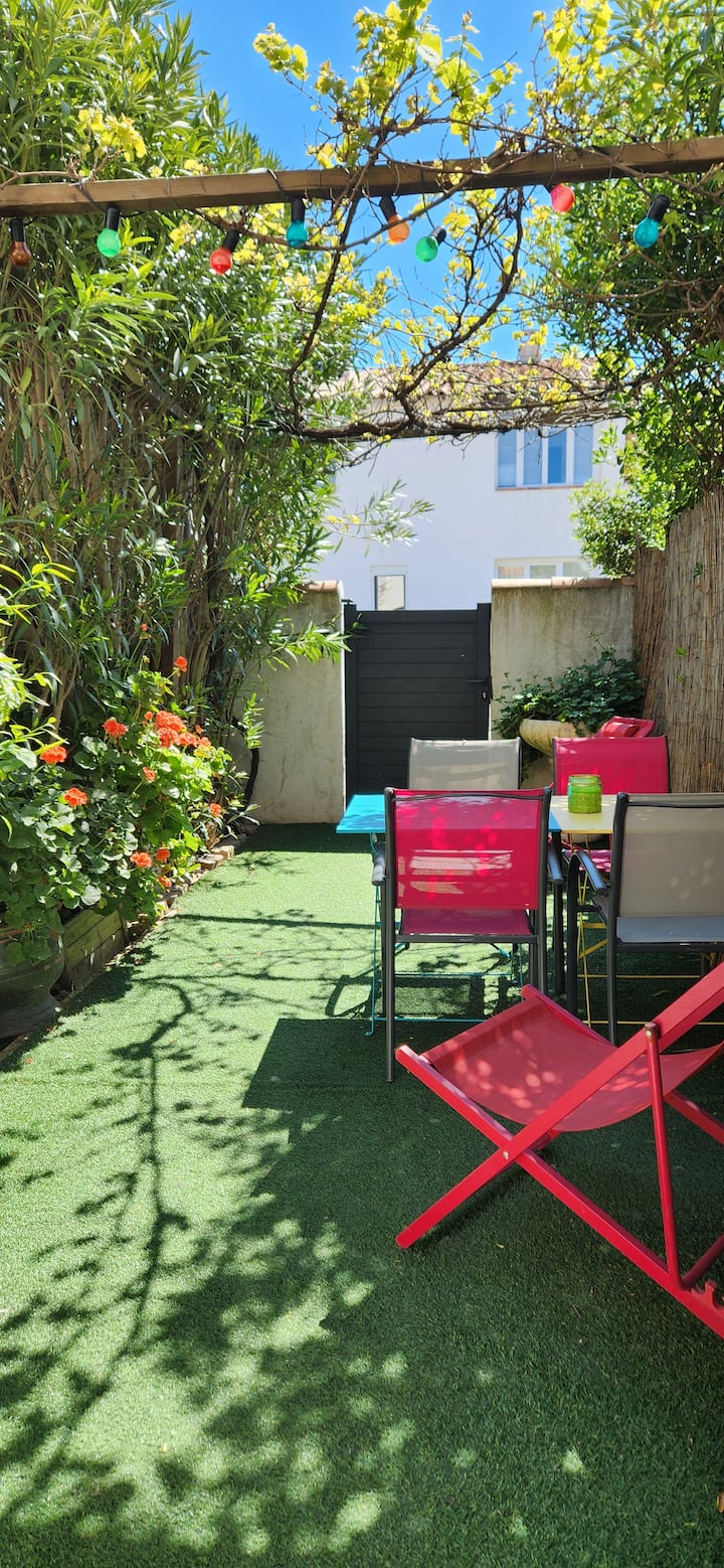 Appartement Indépendant En Rez- De- Jardin - Camargue