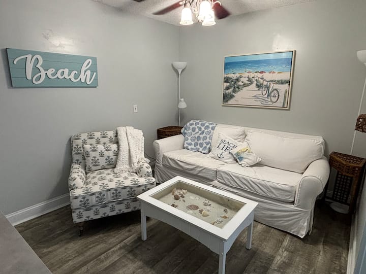 Fairway Getaway - Jacksonville Beach, FL