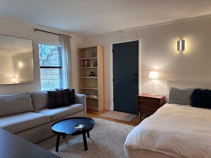 Spacious Studio With Full Kitchen - Gowanus - New York
