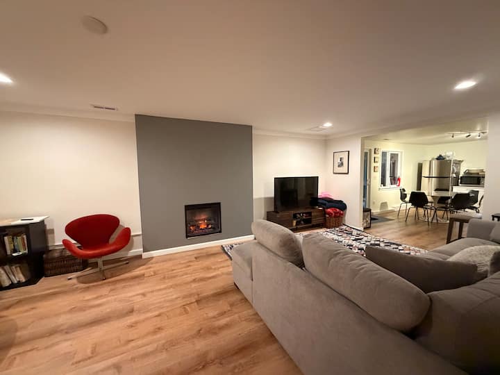 Garden Apartment Near Light Rail And Park! - Shoreline, WA