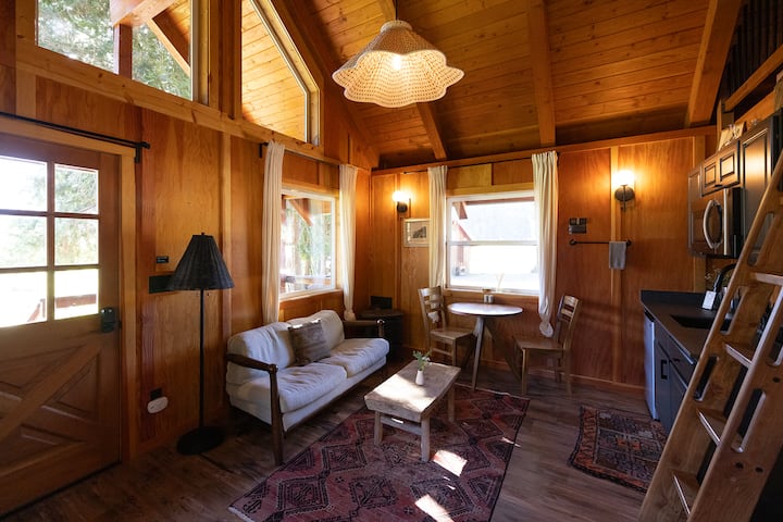 Wind Mountain Ranch | Standard Cabin 5 - Carson, WA