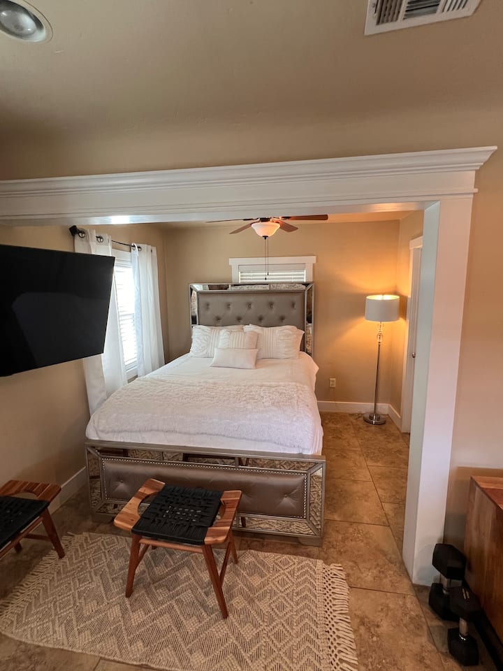 Charming Private Studio (Lg Truck/trailer Parking - Exeter, CA
