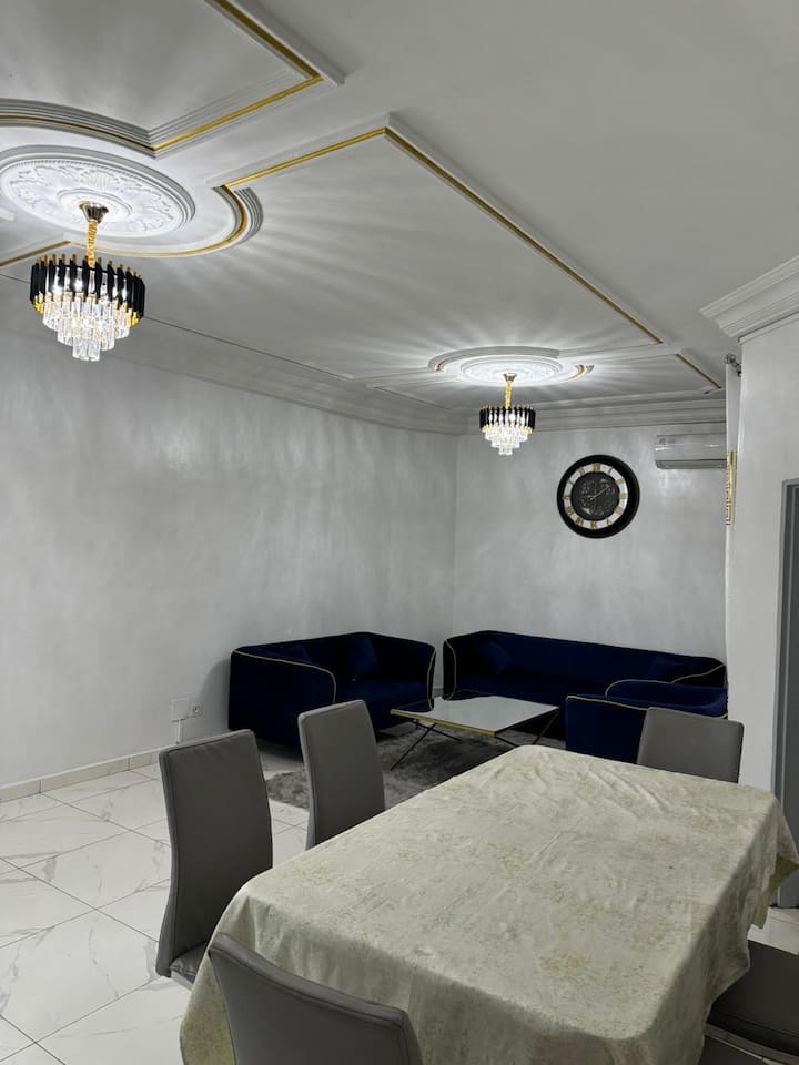Appartement 2 Chambres Meublé à Bonamoussadi - Douala