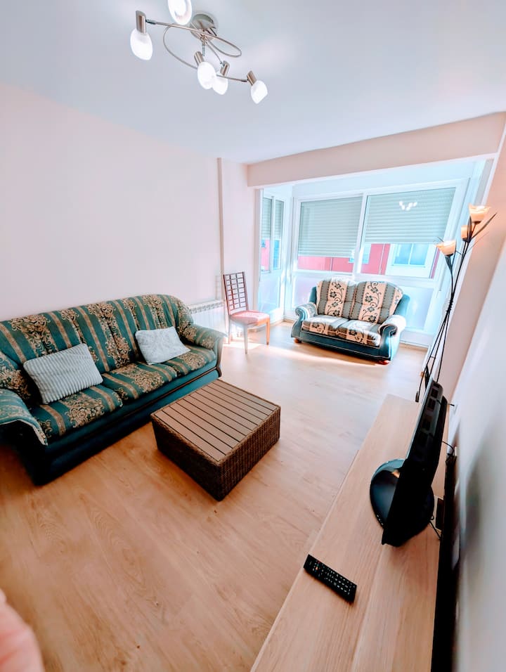 Piso 65m. 3 Dormitorios. 9' D Playa Y 12' D Centro - Vigo