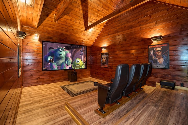 Family Fun | Theater, Gameroom, Hot Tub - Gatlinburg, TN