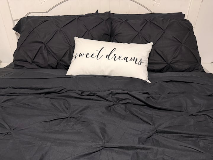 Cozy Place Close To All The Action - Grand Prairie, TX