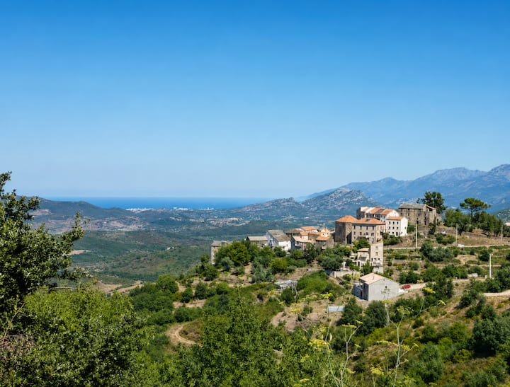 Entre Saint-florent, Le Cap Corse, Et La Balagne - Corsica