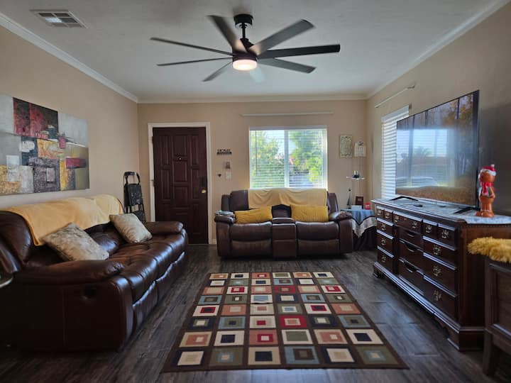 Spacious Miami Retreat– Close To Beaches & Airport - Miami