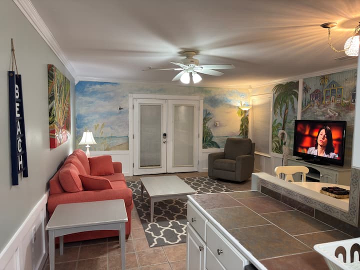 Sound Side Beach Hideaway - Navarre, FL