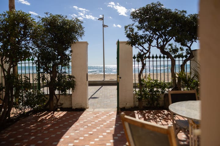 Casa Marinera Con Encanto, Una Joya Frente Al Mar - Calafell